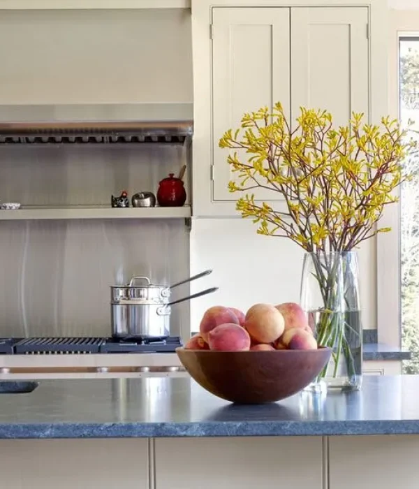 Shorewood: Custom Countertop Solutions for a Stylish Kitchen